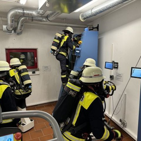 Atemschutzgeräteträger - Belastungsübung | Feuerwehr